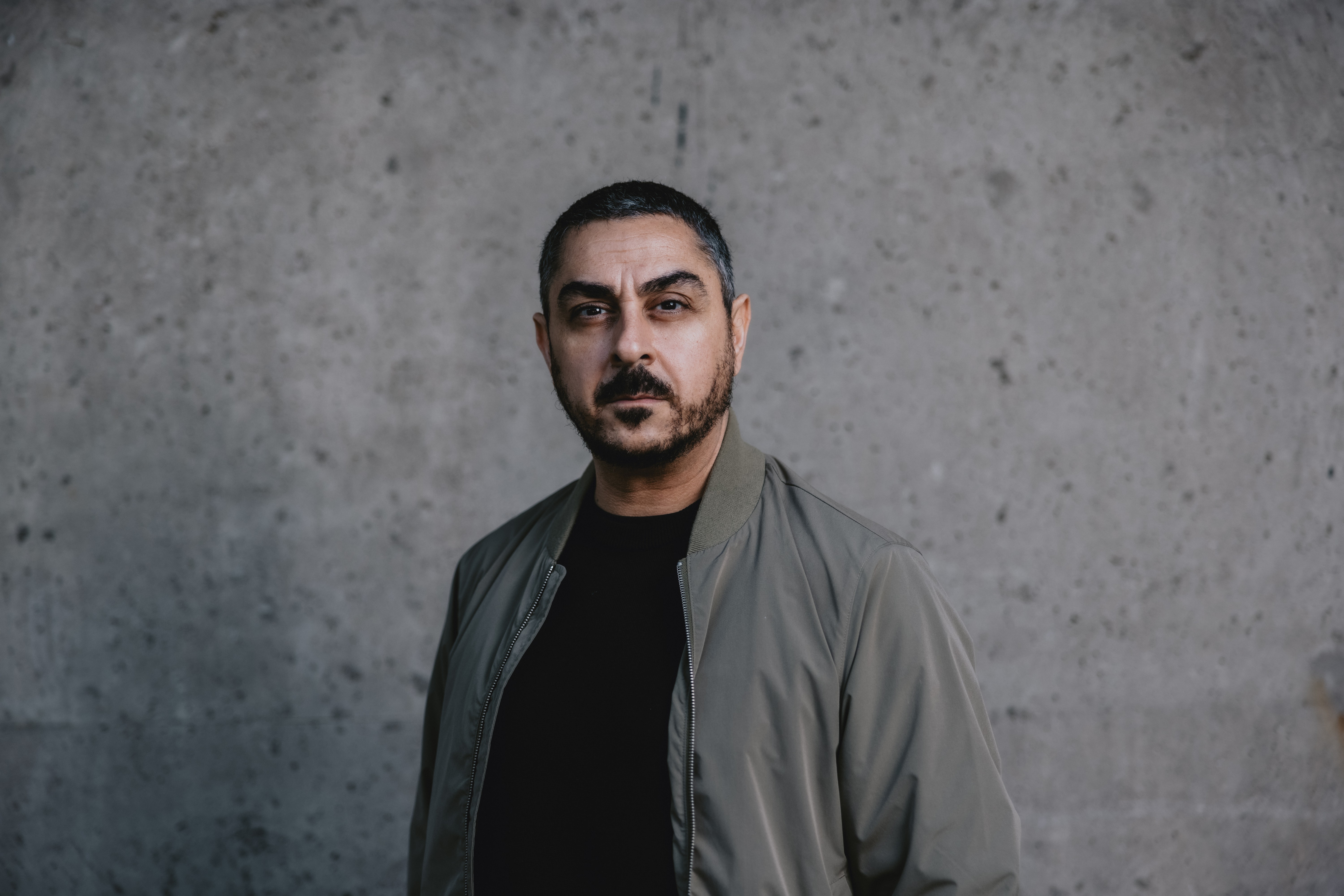Arman Alizad - Karismaattinen puhuja. Omien unelmiensa toteuttaja.