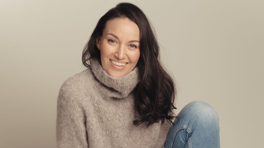 Jasmin Hamid - Tunnettu sijoittaja ja näyttelijä